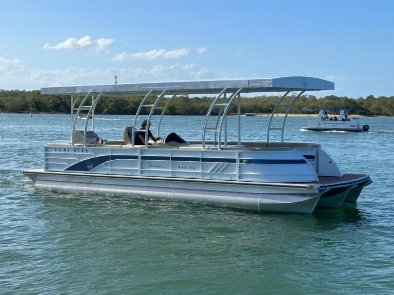 Noosa River Boat Hire - BBQ Pontoons and Bowriders