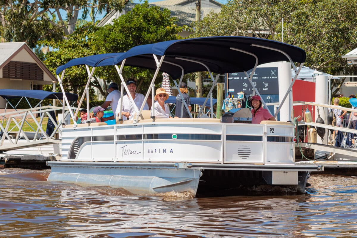 12 Person Platinum Noosa River Cruise Pontoon with BBQ - Noosa Boat Hire